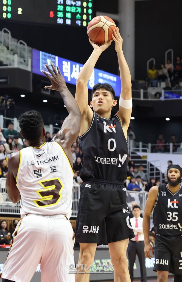 포토 하윤기 중거리 슛 네이트 스포츠