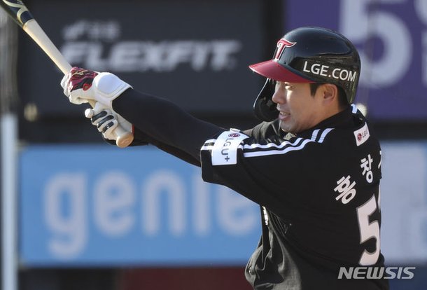 추가 득점 성공하는 LG 홍창기 네이트 스포츠