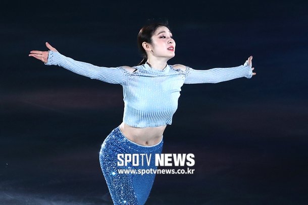 포토S 김연아 날개를 활짝 펴고 네이트 스포츠