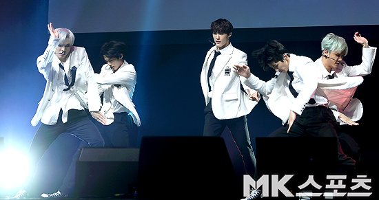 CIX, 파워풀한 군무 [MK포토] : 네이트 연예