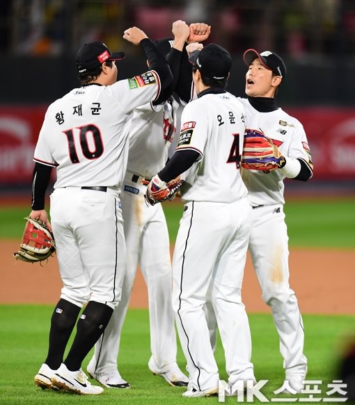 kt, WC 1차전서 KIA 잡고 준PO 진출…원 모어 매직! [WC] : 네이트 스포츠