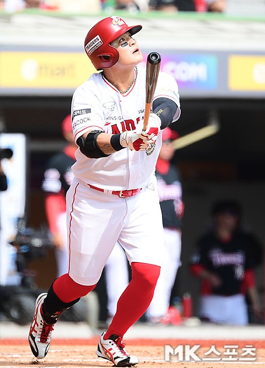 추신수 '2023 KBO리그 1호 홈런 쾅' [MK포토] : 네이트 스포츠