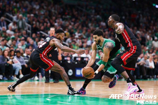 보스턴, 사상 첫 역스윕 도전…3패 뒤 2연승 [NBA PO] : 네이트 스포츠