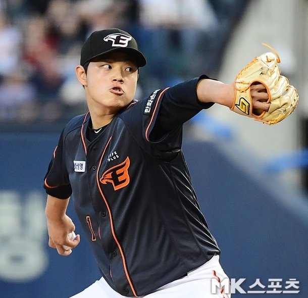 '160km 괴물'이 만든 또 하나의 기적, 5일만에 새 체인지업 장착했다 : 네이트 스포츠