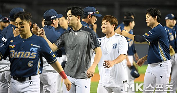 NC 'LG에 9-2 승리' [MK포토] : 네이트 스포츠
