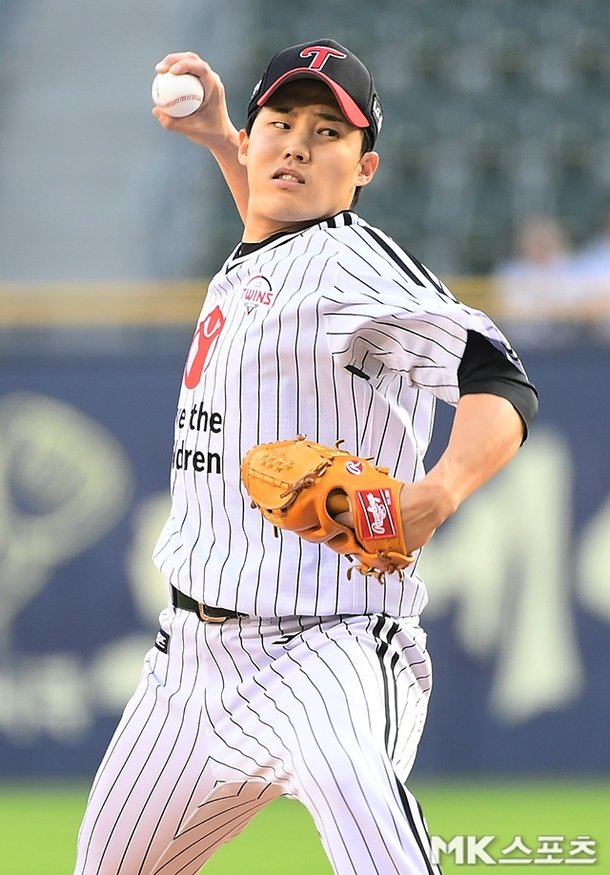 LG 임찬규, NC전 5이닝 7실점…첫 패 위기 [MK잠실] : 네이트 스포츠