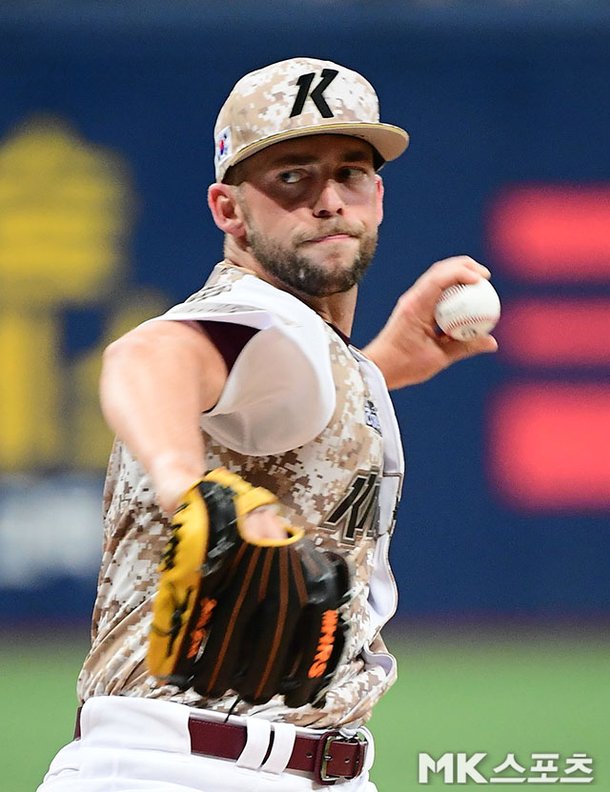 키움 맥키니 'KBO 데뷔전' [MK포토] : 네이트 스포츠
