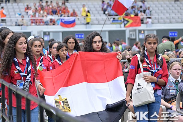 K팝 슈퍼 콘서트 즐기는 세계 각국의 잼버리 대원들 [MK화보] : 네이트 연예