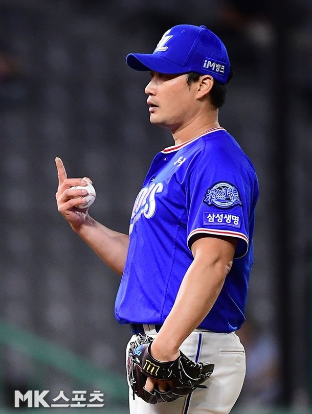 8월에만 7SV, KBO 최초 400SV까지 10SV 남았다…살아난 돌부처, 올해 또 하나의 역사 쓸까 : 네이트 스포츠