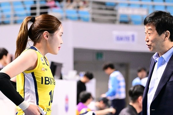 GS 3R 지명→방출→실업行→IBK 입단→국가대표 승선…묵묵히 버틴 김채원, 한편의 드라마가 완성됐다 : 네이트 스포츠