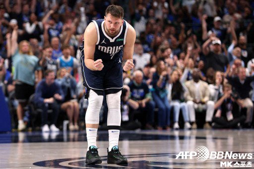 '워싱턴 27점' 댈러스, 홈에서 OKC 제압 [NBA PO] : 네이트 스포츠