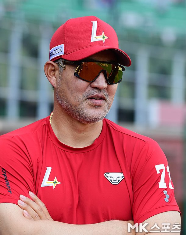 쓰라렸던 마무리 블론, SSG 5할 절대 사수 선언 "노경은 8회 이동, 4아웃 세이브 피할 것" [MK현장] : 네이트 스포츠