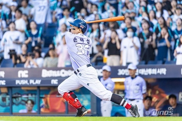 "KBO 역사에 내 이름 남겼으면…지금은 그 과정" 역대 2번째로 2,500안타 고지 도달했지만 만족 모른 NC 리빙 레전드 : 네이트 스포츠