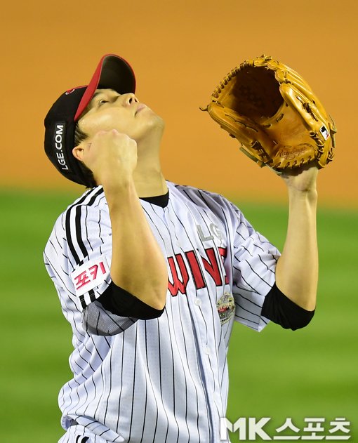 LG 마지막 보루! PS 히어로 임찬규, 무실점 역투로 또 펄펄 날았다 [MK PO3] : 네이트 스포츠