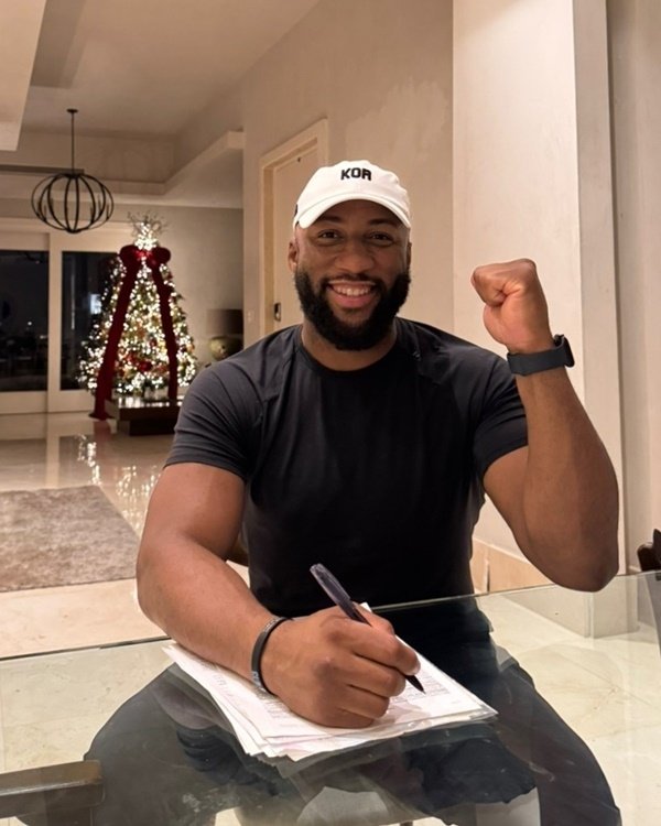 12억→25억 연봉 대박 터졌다! 괴물 MVP, KT와 재계약 체결…쿠에바스-로하스-헤이수스 특급 외인 트리오 구성 [공식발표] : 네이트 스포츠