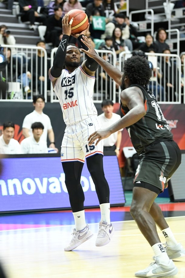 패패패패패패패패패! 또 패배한 '태술볼' 언제 이길 수 있나, SK 9연승 질주…'박준영 위닝샷' kt, KCC에 역전승 [KBL] : 네이트 스포츠