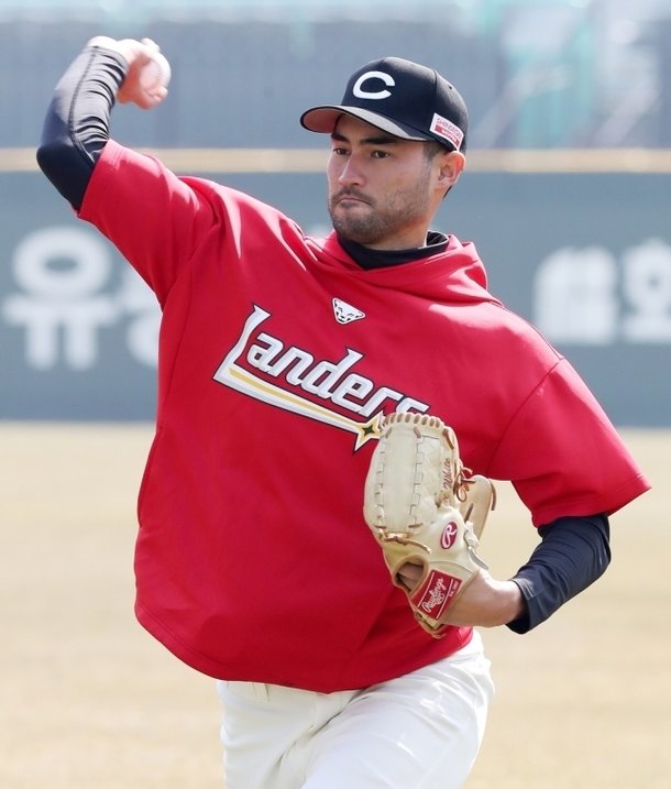 '2위 질주' SSG, 154km 강속구 '쾅' 박찬호 닮은꼴 외인 복귀로 날개 단다! : 네이트 스포츠