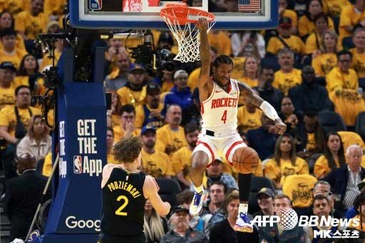 "커리, 2016년 생각나?" 휴스턴, GSW에 1승 3패 이후 2연승…승부는 7차전으로 [MK현장] : 네이트 스포츠