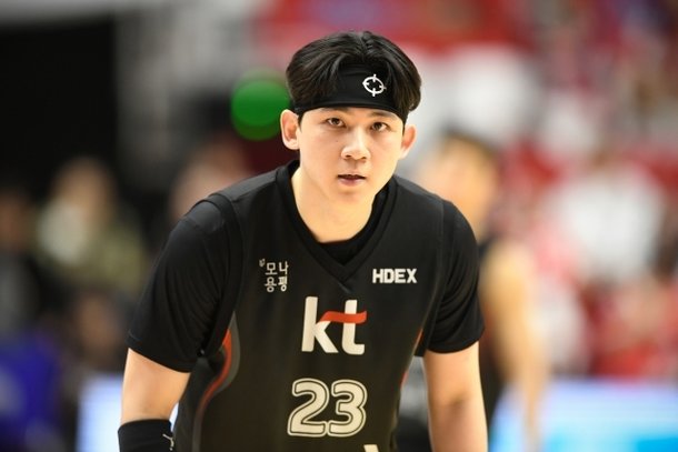 '변거박'에서 '1순위' 희망 보인 박준영, FA 앞두고 보상 '지옥' 없다?…kt "보수 30위 안에 묶기 힘들어" : 네이트 스포츠