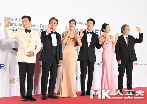 이병헌→블핑 리사 ★총출동…'서른살' 부국제, 영화인의 축제 시작(종합)[MK★BIFF현장] : 네이트 연예