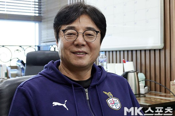 강등 위기→잔류→창단 첫 파이널 A, 황선홍 택한 대전이 옳았다···'역대 최고인 리그 준우승+ACLE까지 도전한다' [MK피플] : 네이트 스포츠