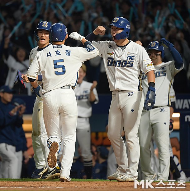 만루포 포함 3안타 6타점…2년 전 좋은 기억 가지고 있는 NC 서호철, 이번 WC서도 맹타 휘두를까 [WC1] : 네이트 스포츠