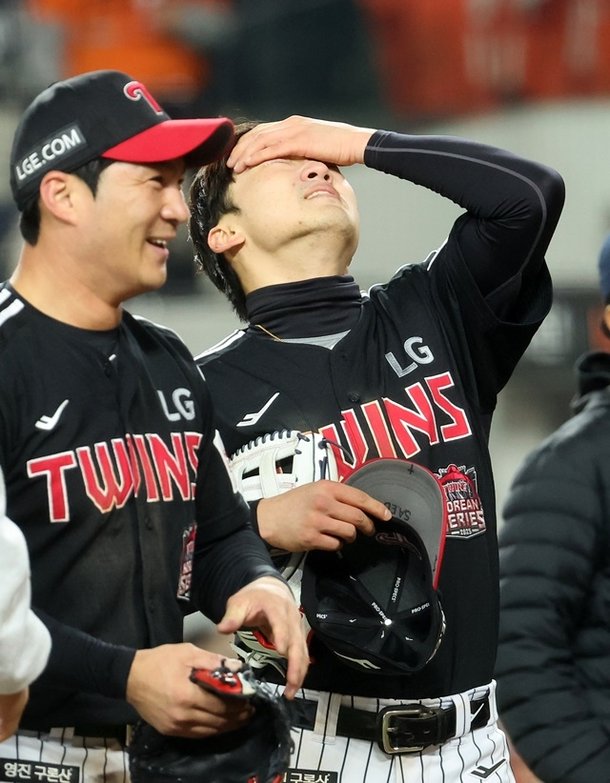 "매 경기 몰빵"…오늘 시리즈 끝내고픈 염갈량 "하루라도 빨리 우승 결정하고파" [KS5 인터뷰] : 네이트 스포츠