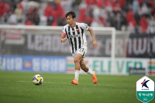 김진수 "ACLE는 꿈의 무대, K리그와 완전히 달라"···"최대한 높은 곳까지 가서 개인과 팀 모두 발전했으면" [이근승의 믹스트존] : 네이트 스포츠