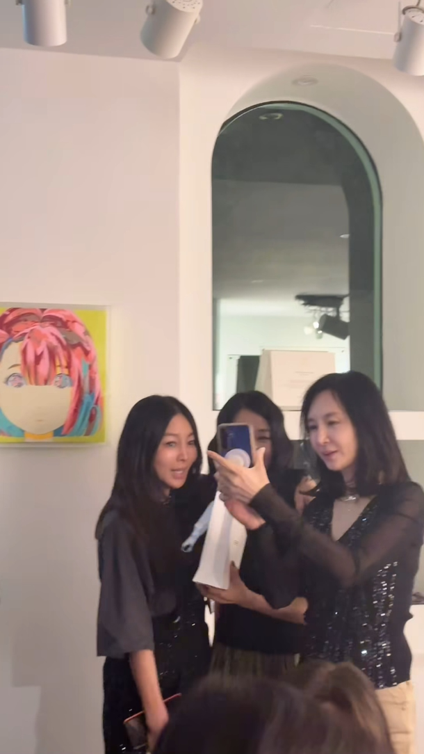 "음악 나오자 몸이 먼저"…김완선·채시라, 50대 댄스 본능 투샷 : 네이트 연예