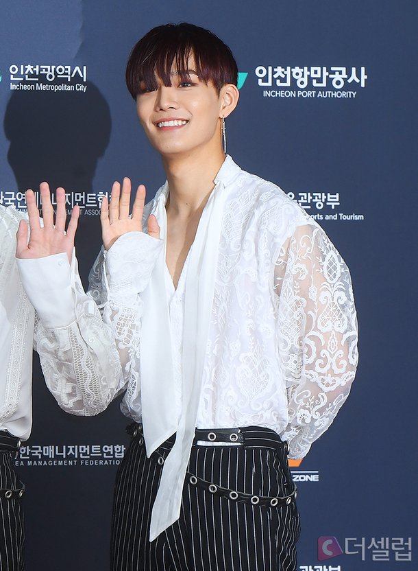 [더셀럽포토]CIX 승훈 '미소에 반하겠네' : 네이트 연예