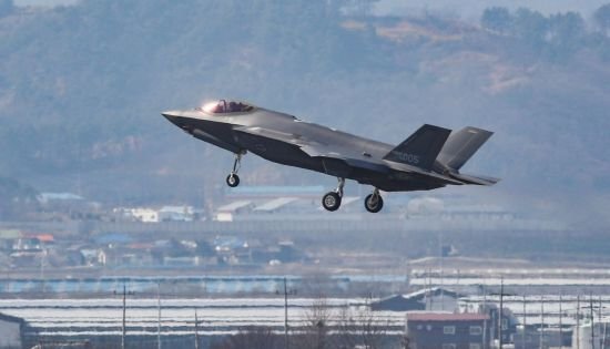 스텔스 F-35A 2대 오늘 한국 도착…조만간 2대 더 인도 : 네이트 뉴스
