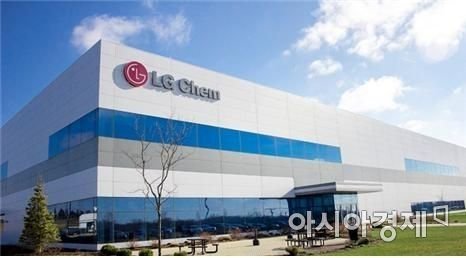 전기차 배터리 승자 누가될까?…"LG화학·CATL·삼성SDI, 3년 뒤 성장률 가장 높을 것" : 네이트 뉴스