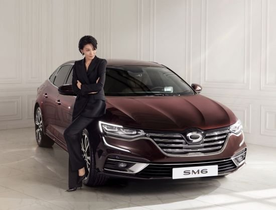 르노삼성, SM6 홍보대사에 배우 김서형씨 선정 : 네이트 뉴스