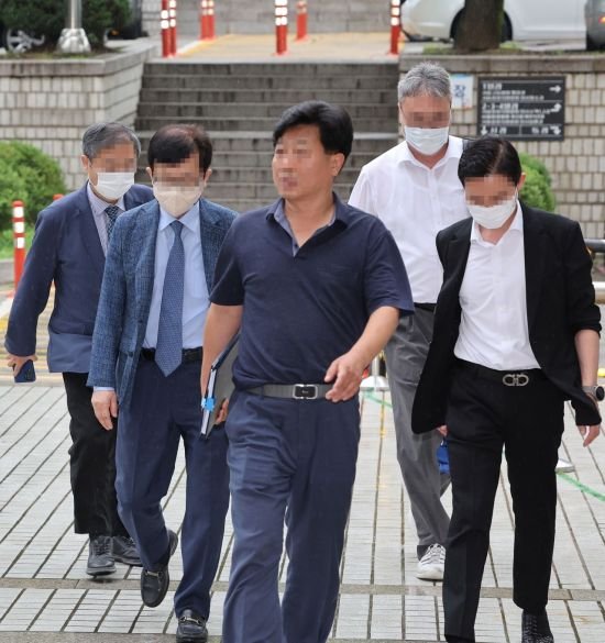 검찰, 'KT 일감 몰아주기' 황욱정 KDFS 대표 구속기소 : 네이트 뉴스