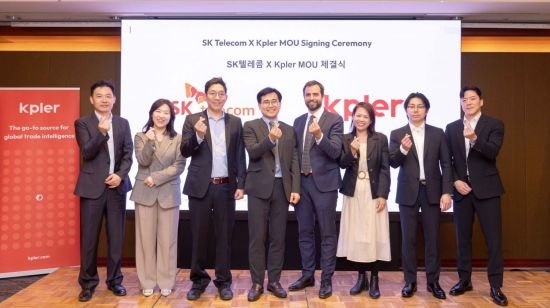 SKT, 글로벌 데이터 기업과 손잡고 '기업용 AI' 키운다 : 네이트 뉴스