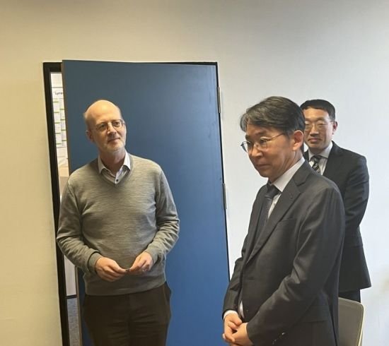 중앙대, 막스 플랑크 고체 연구소와 연구 협력 합의 : 네이트 뉴스