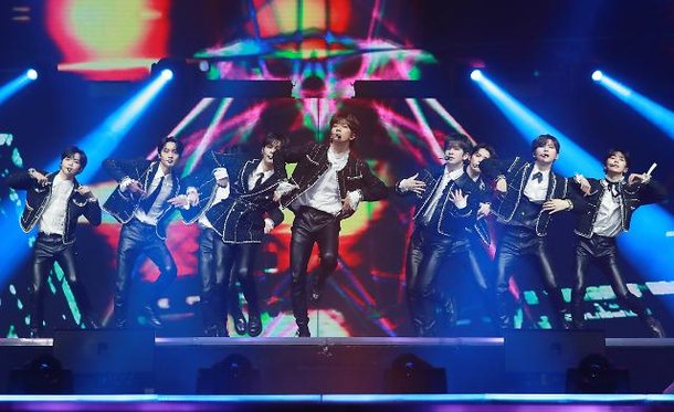 [슬라이드 화보] '2020 AAA' 남자가수 모음 : 네이트 뉴스