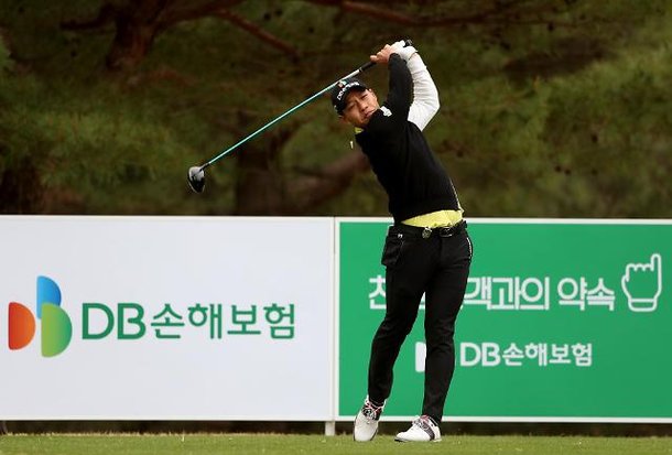 'DB손해보험' 문도엽, 후원사 대회서 KPGA 2승 노린다 : 네이트 뉴스