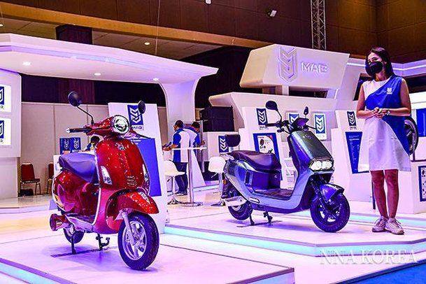 [NNA] 印尼 MAB, 전기오토바이와 저속 EV 공개 : 네이트 뉴스