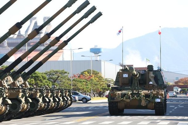 First batch of S. Korean tanks and howitzers rolled out for delivery to ...