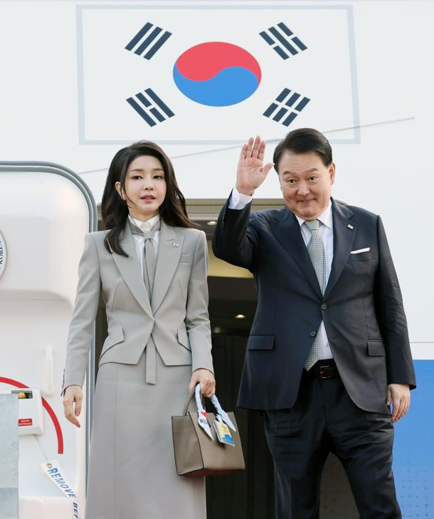 King Charles invites S. Korean President Yoon to Britain : 네이트 뉴스