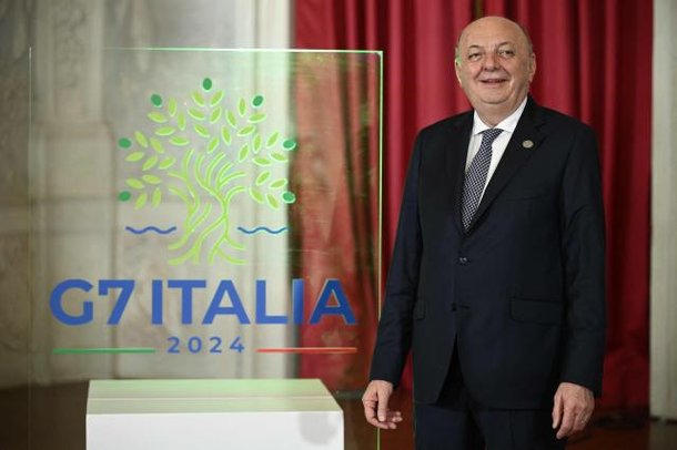 G7, 2035년까지 석탄화력발전소 폐쇄 '합의' : 네이트 뉴스