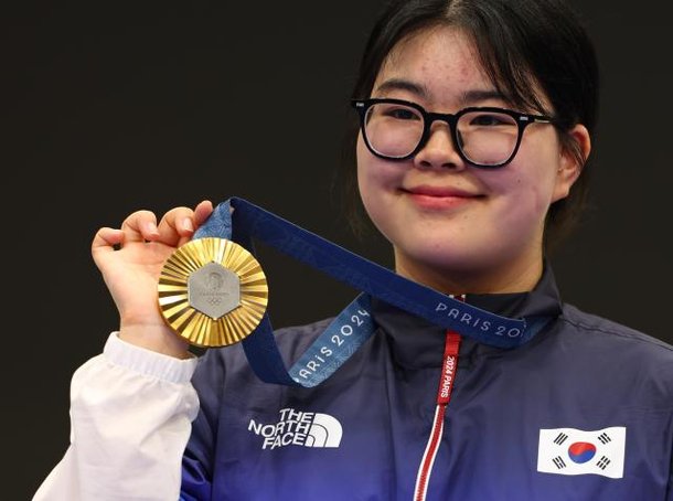 PHOTOS: Korea wins gold in fencing, archery with unexpected medals in ...