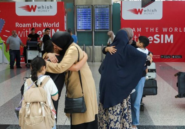 Western airlines suspend routes as tensions grow : 네이트 뉴스
