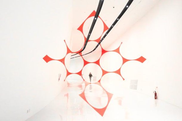 VISUALS: Artist Felice Varini's Exhibition underway in Seoul : 네이트 뉴스