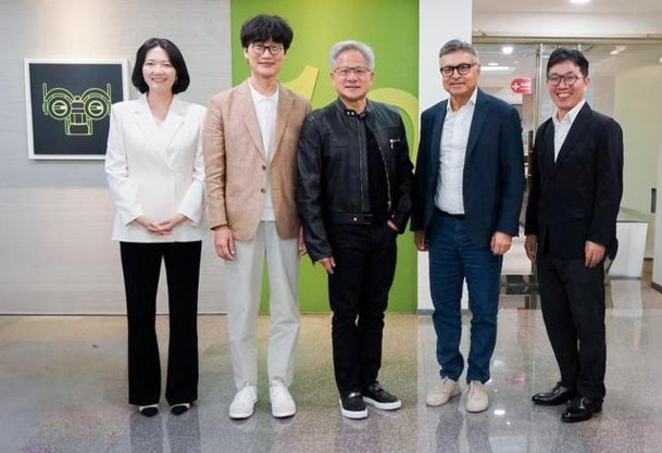 Naver chairman meets Nvidia CEO Jensen Huang for AI partnership talks ...