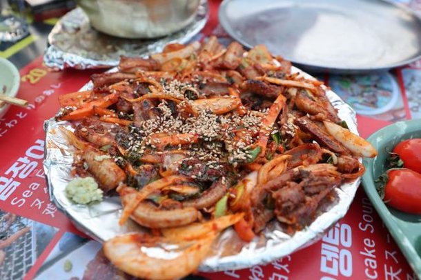 Busan's Yeongdo Island offers delight for palate with taste of sea : 네이트 뉴스