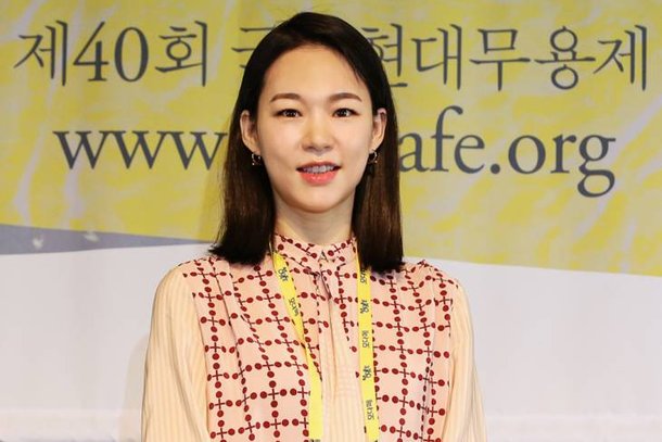 [B그라운드] 제40회 MODAFE 홍보대사 한예리 "우리 모두는 춤을 추고 있죠" : 네이트 뉴스