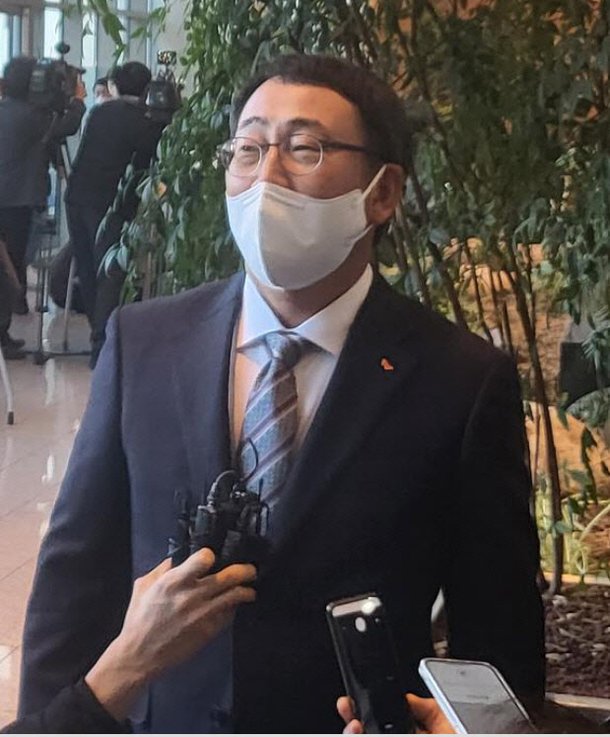 SKT 유영상, MWC2022 참석…'메타버스·AI 반도체·양자암호' 알린다 : 네이트 뉴스