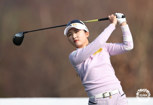 KLPGA 투어 '신인왕' 이예원, 이벤트 대회 LF 헤지스 포인트 왕중왕전 '여왕' 도전 : 네이트 스포츠